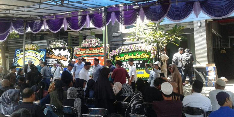 Para Sahabat Mengenang Pelawak Eko DJ - Tribunsumsel.com