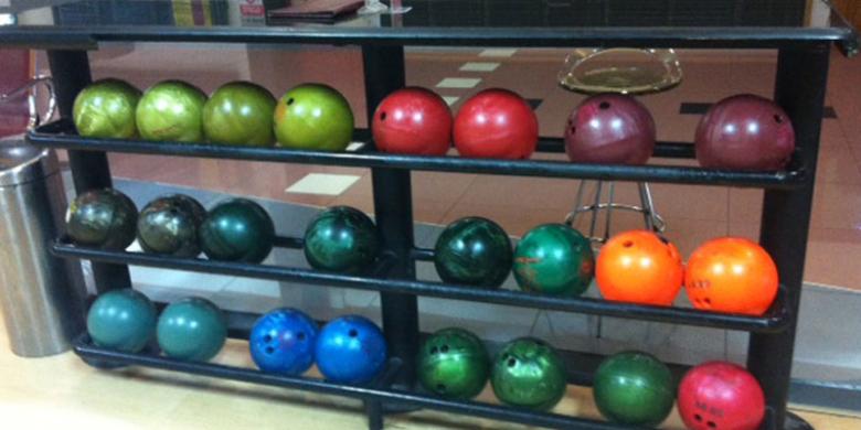 WARNET VAST RAHA : OLAHRAGA BOLA BESAR (BOWLING)