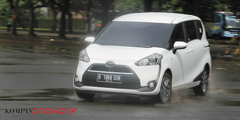 Poin Plus Kabin Sienta, Senyap | Harga Mobil Bekas di Indonesia